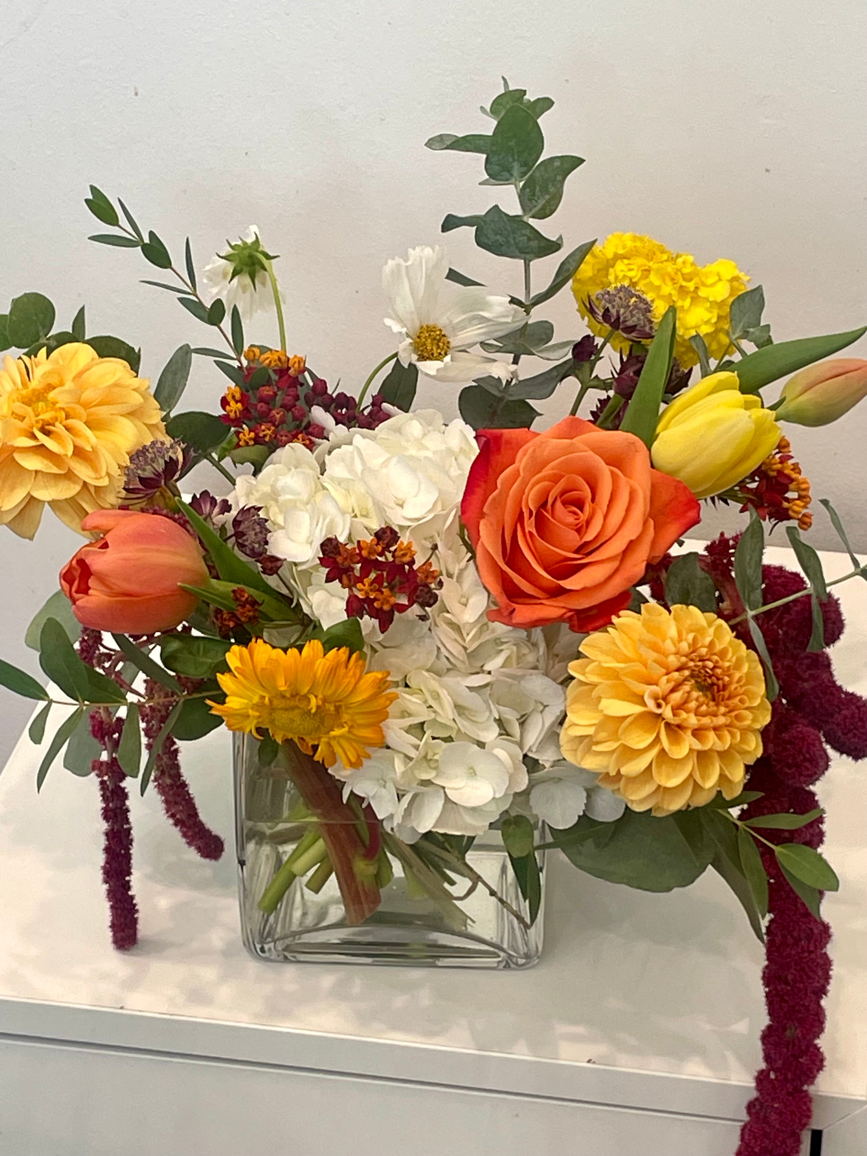 Golden Ember Elegance – Hi Flower Studio